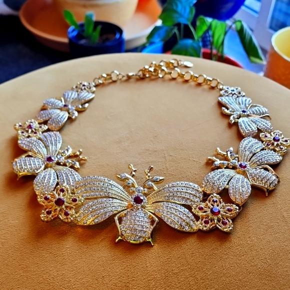 Sassy Jones | Jewelry | Sassy Jones Holly Dazzle Necklace | Poshmark